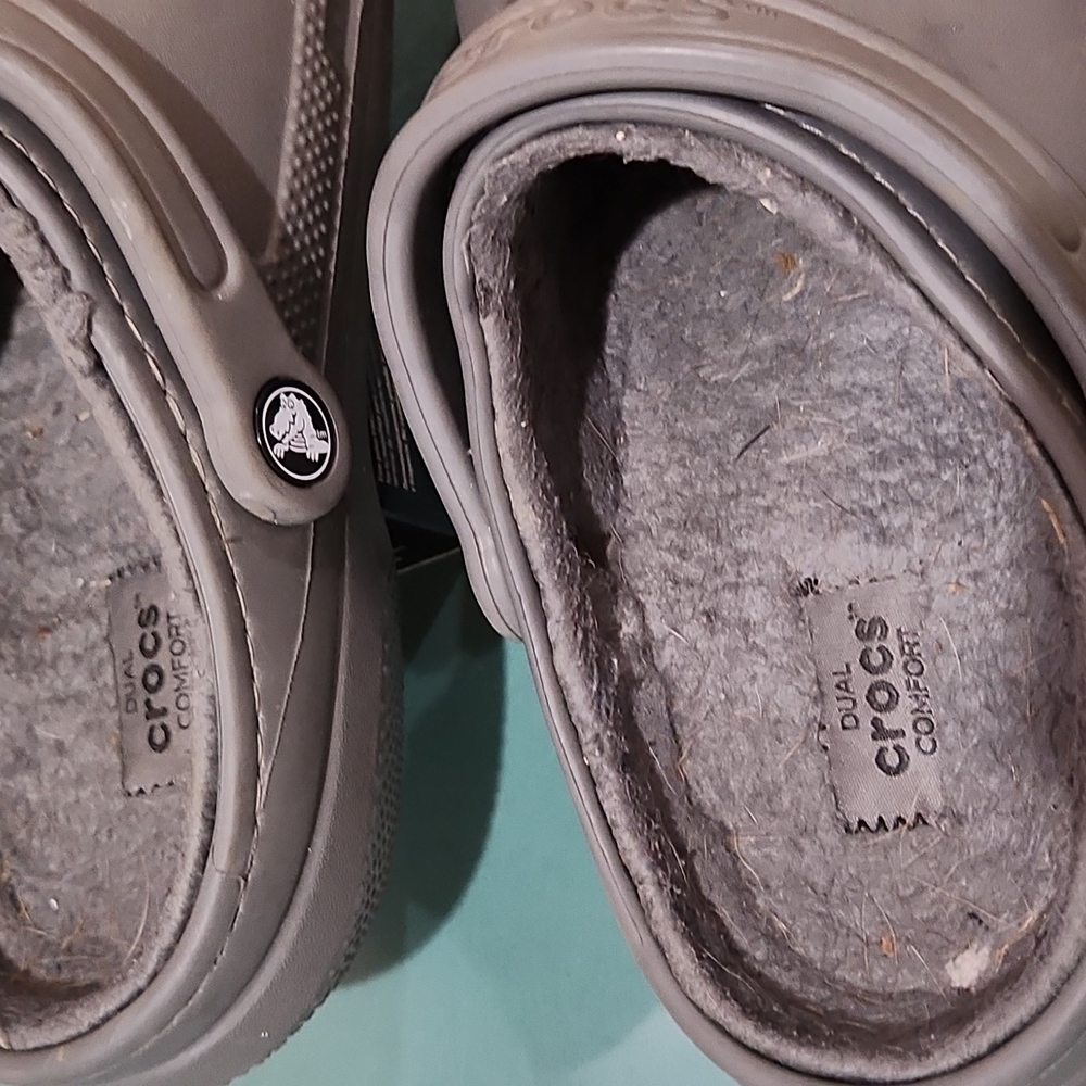 Crocs Insulated Dual Comfort Women's Shoes Size 6 - Gem